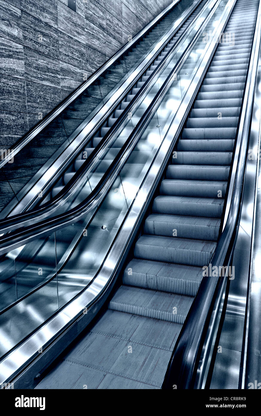 Zwei Rolltreppen, Berlin, Deutschland, Europa Stockfotografie - Alamy