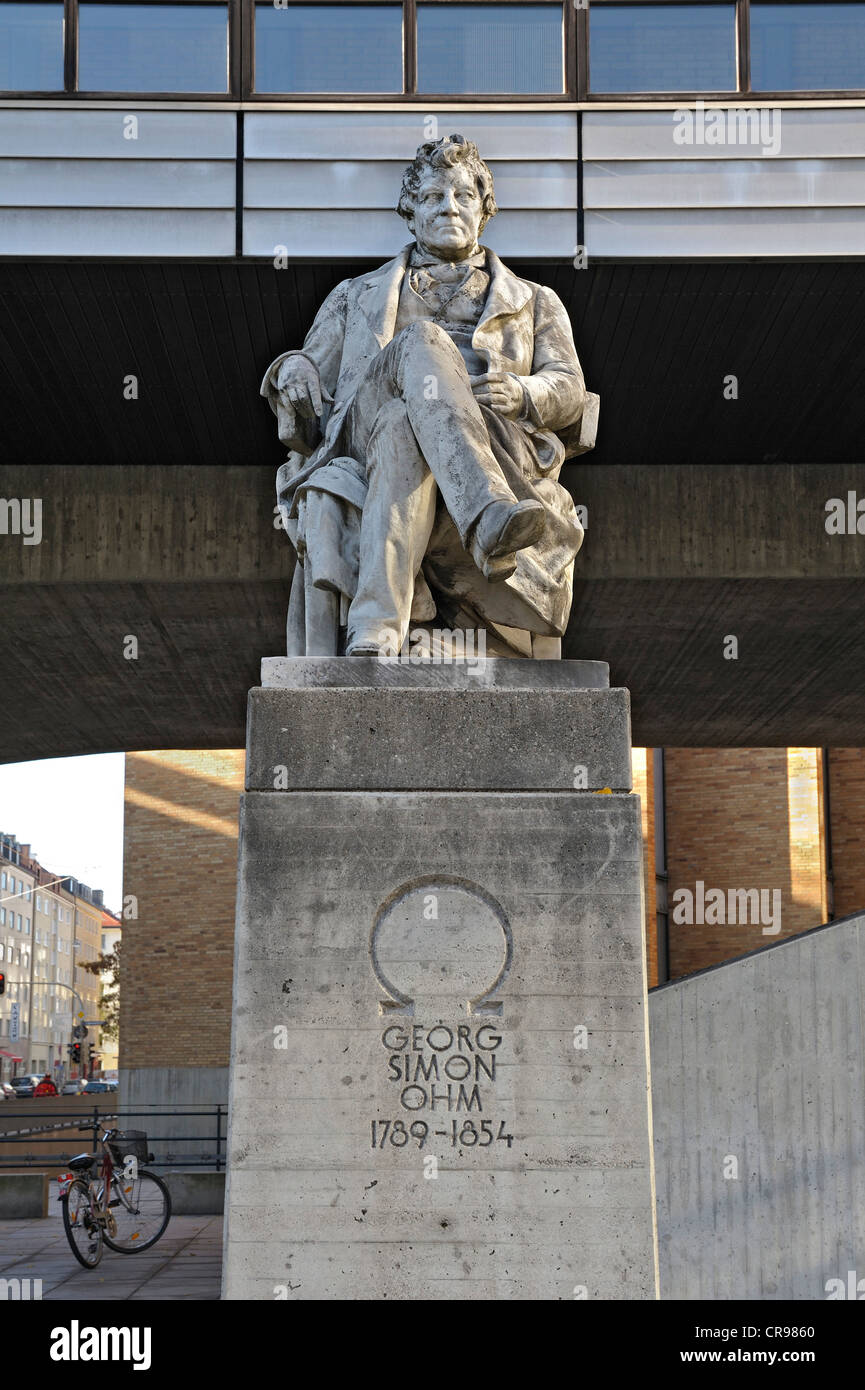 Statue von Georg-Simon-Ohm vor der TU München, TU, München, Bayern ...