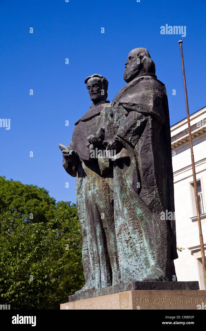 Statue der heiligen kyrill und methodius -Fotos und -Bildmaterial in ...