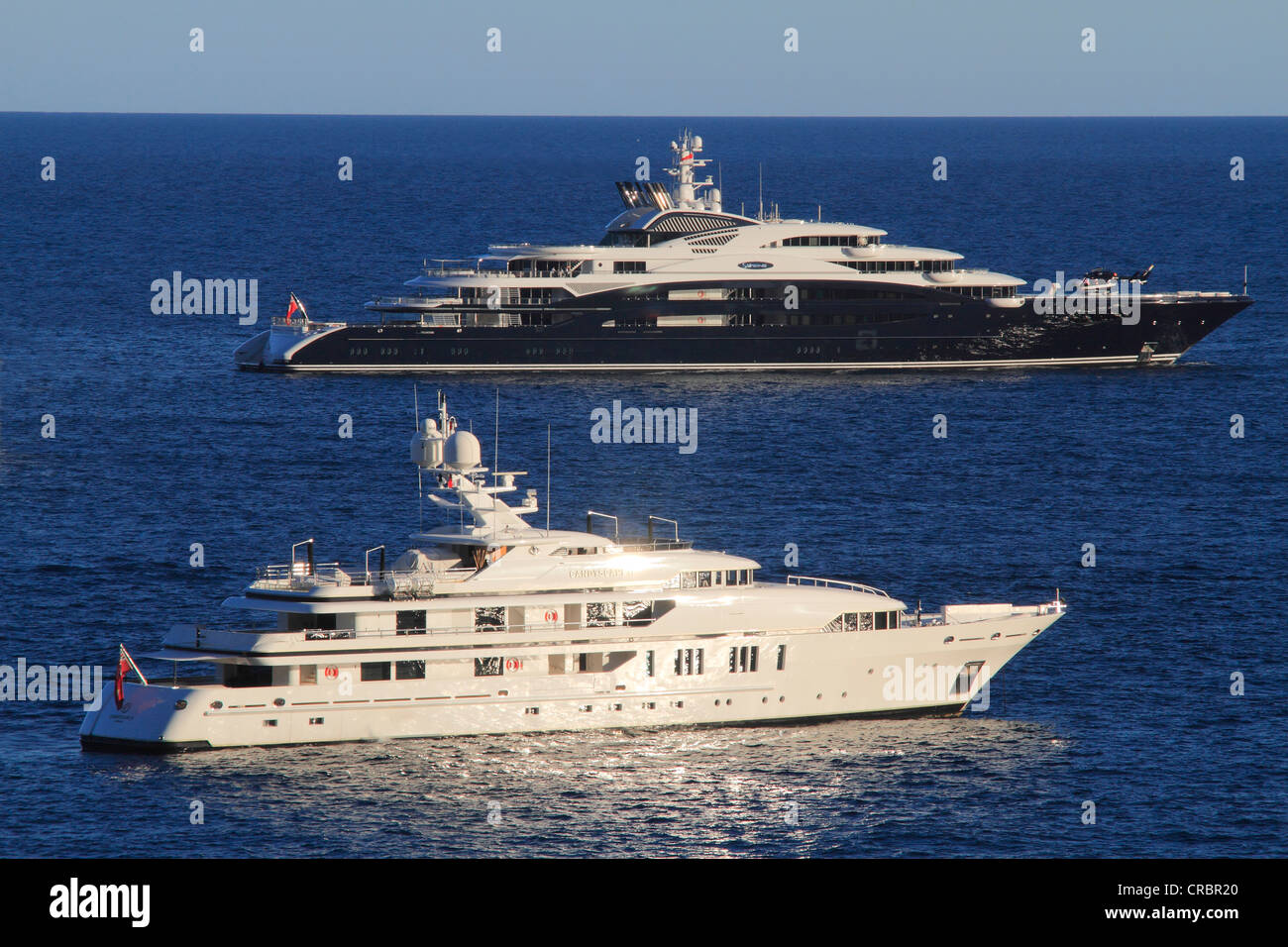 Megayacht ansicht -Fotos und -Bildmaterial in hoher Auflösung – Alamy