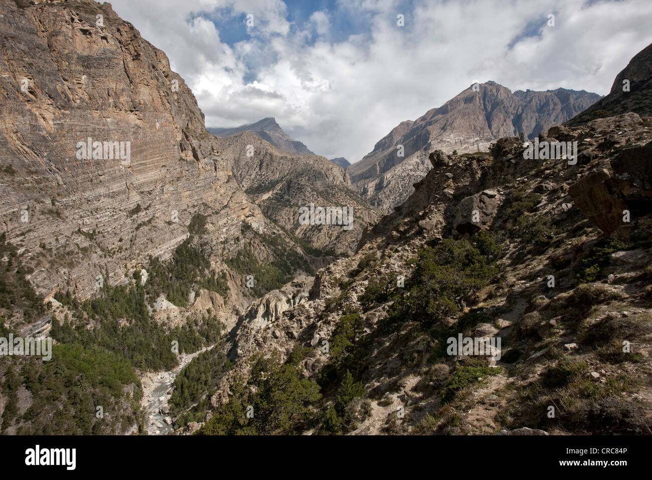 Nepal wandern -Fotos und -Bildmaterial in hoher Auflösung – Alamy