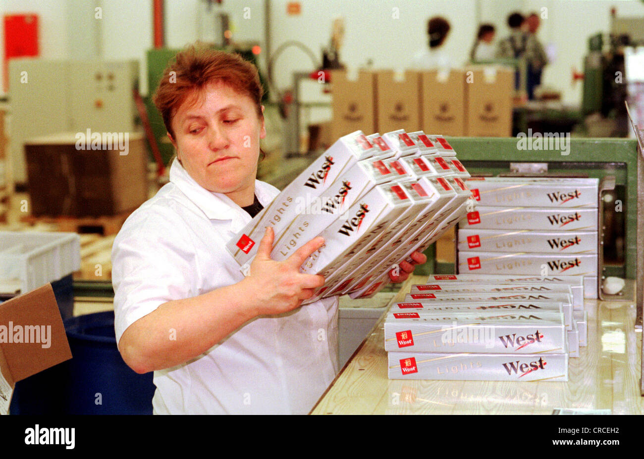 Reemtsma cigarette factory -Fotos und -Bildmaterial in hoher Auflösung ...