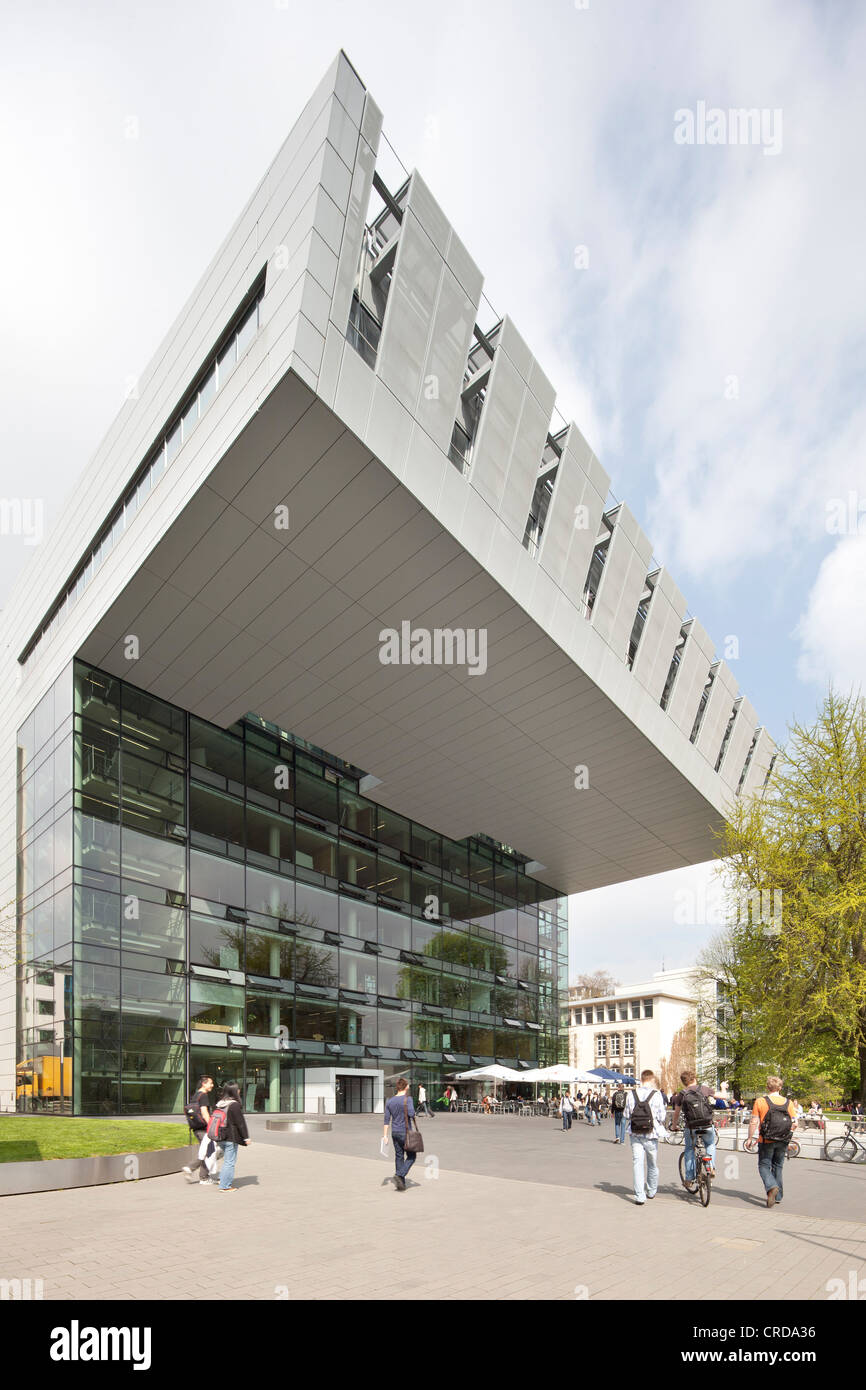 Student centre -Fotos und -Bildmaterial in hoher Auflösung – Alamy