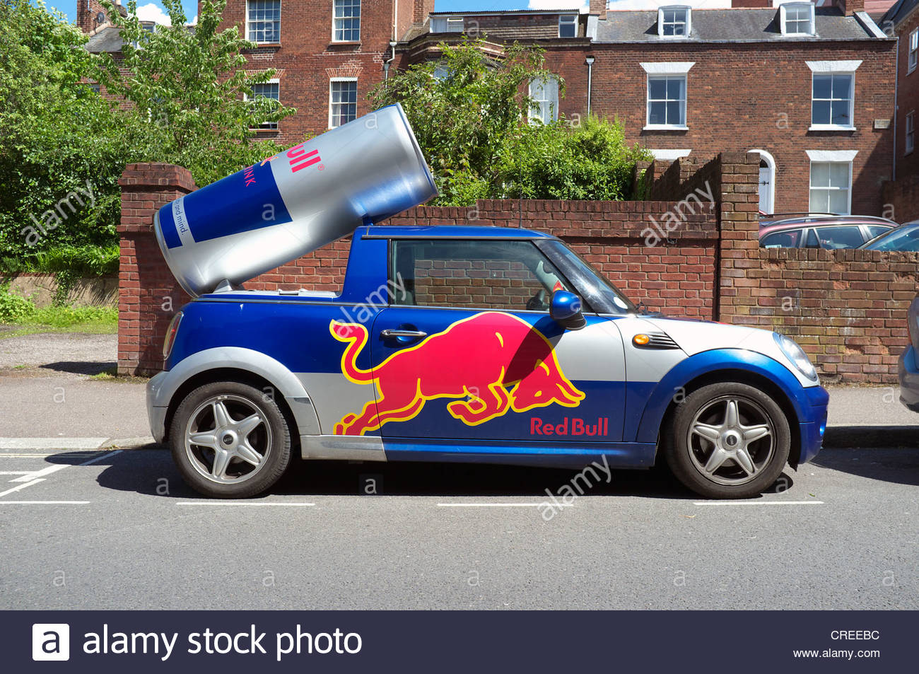 Red Bull Mini Car Promotional Stockfotos & Red Bull Mini Car ...