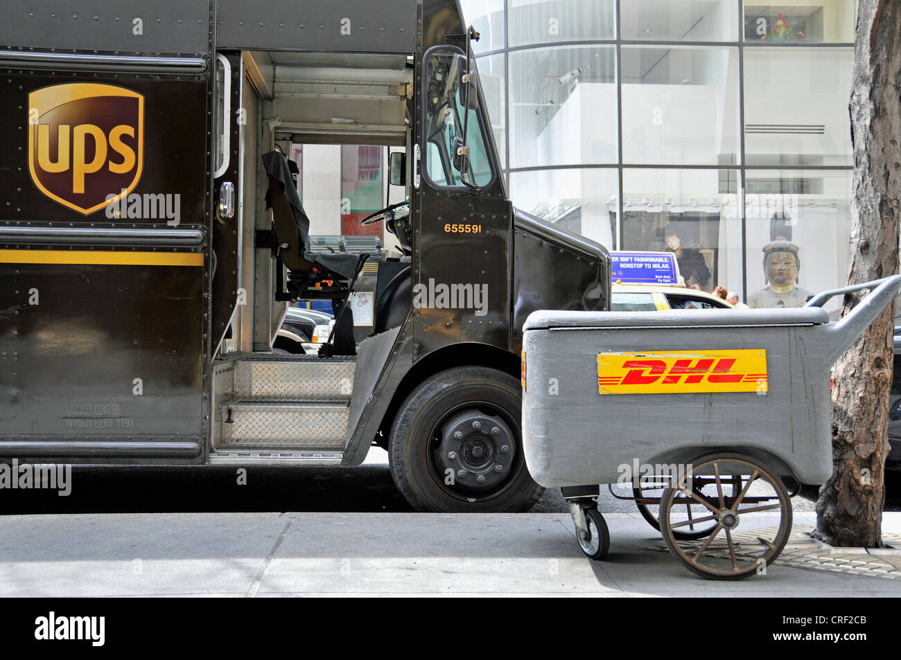 United Parcel Service Ups Vehicle Stockfotos und -bilder Kaufen - Alamy