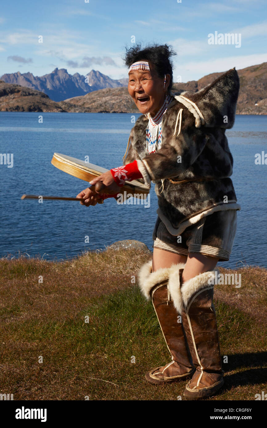 Danca Inuite Drum And Mask Dance | [Visit Greenland!]