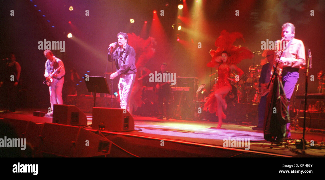 Bryan ferry roxy music singer -Fotos und -Bildmaterial in hoher ...