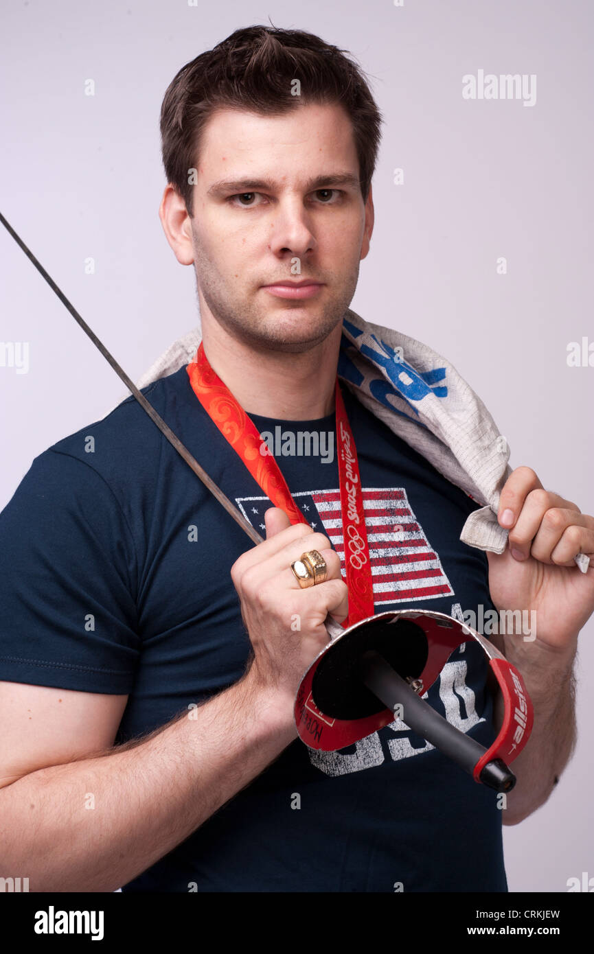 USA-Fechter und Autor Tim Morehouses stellt bei der USOC Media Summit ...