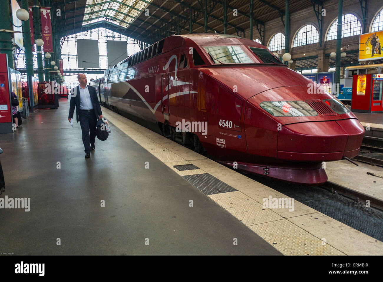 Paris, Frankreich, Touristen Reisen im Bahnhof, 'Gare de Nord' TGV ... Paris, Frankreich, Touristen Reisen im Bahnhof, 'Gare de Nord' TGV ...