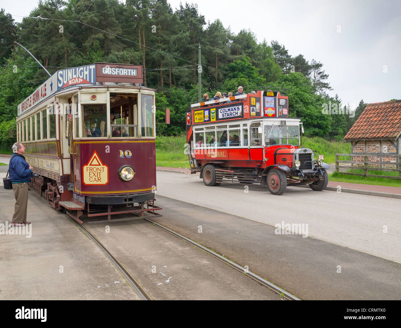 Single decker tram -Fotos und -Bildmaterial in hoher Auflösung – Alamy