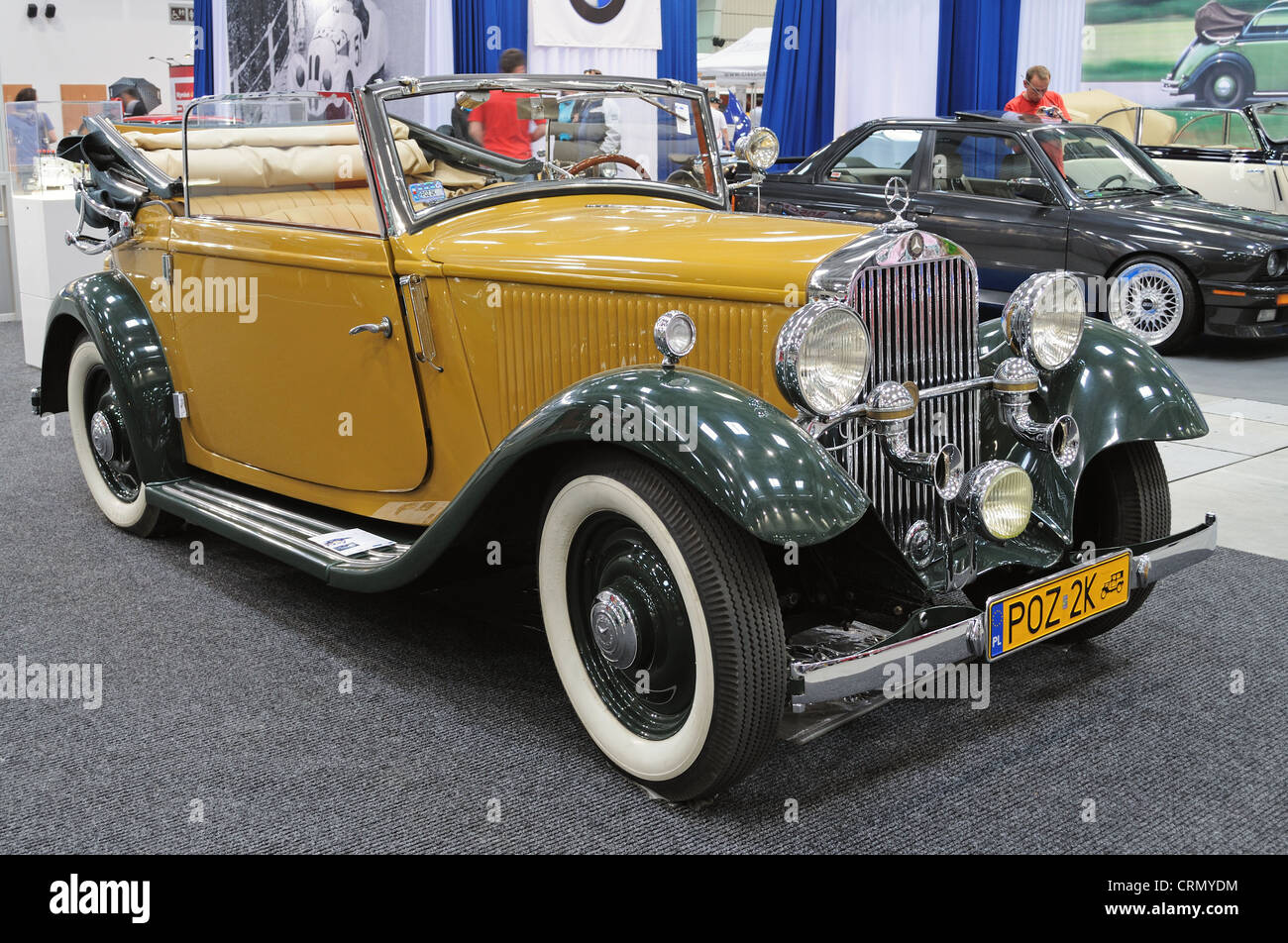 Old convertible old mercedes benz -Fotos und -Bildmaterial in hoher ...