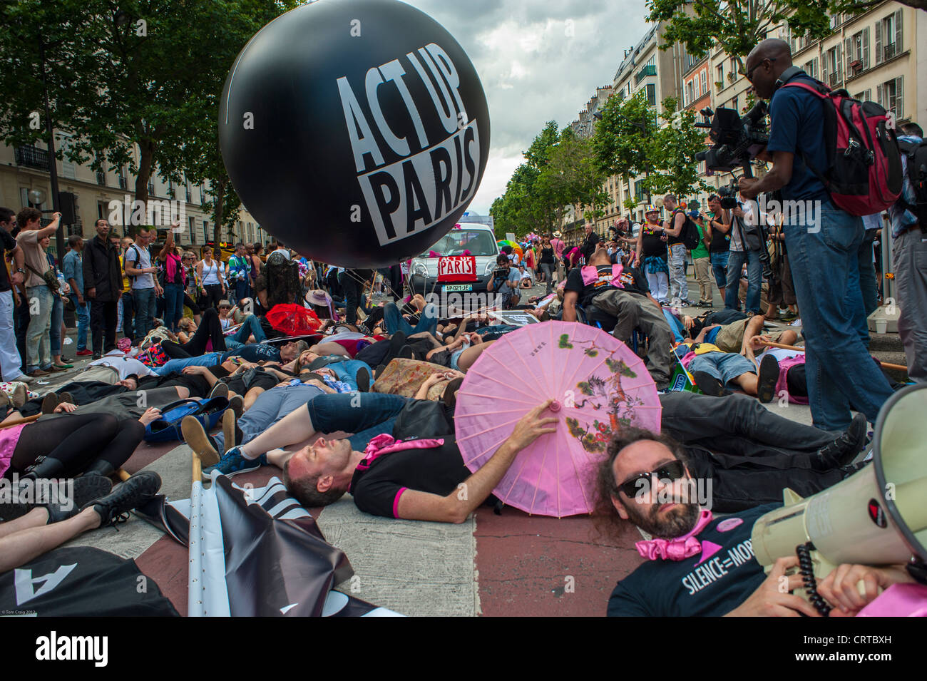 Gays men paris france gay pride -Fotos und -Bildmaterial in hoher ...