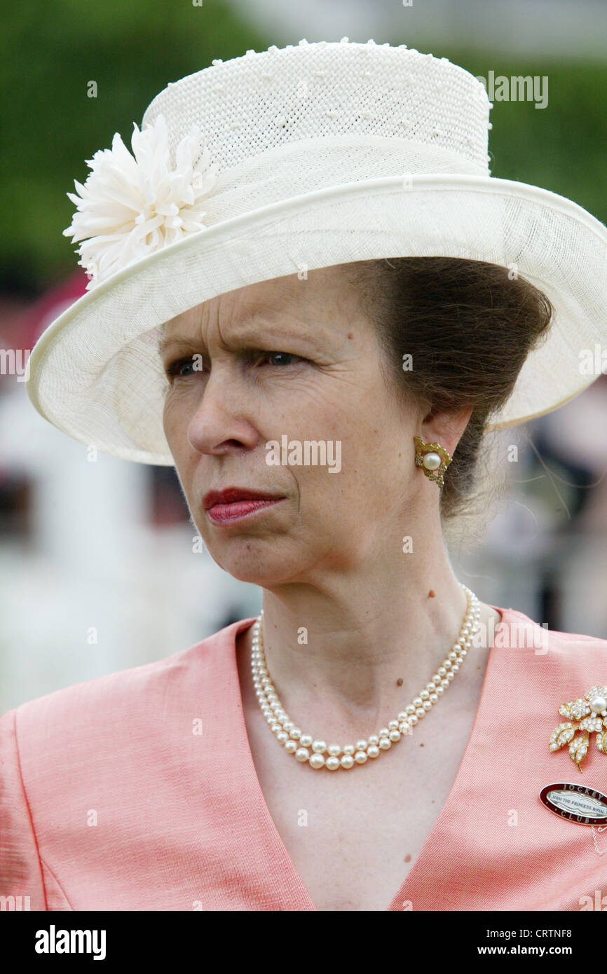 Royalty anne racing ascot -Fotos und -Bildmaterial in hoher Auflösung ...