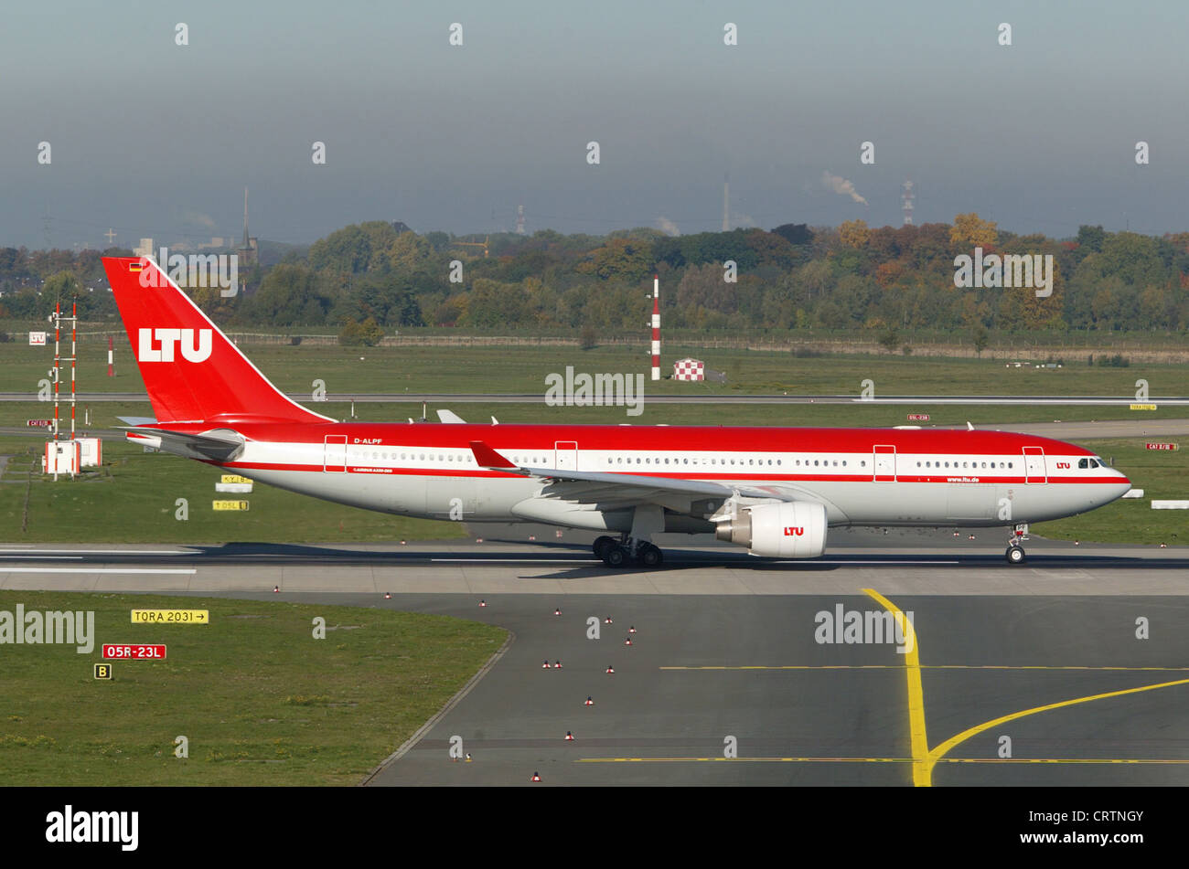 Ltu aircraft -Fotos und -Bildmaterial in hoher Auflösung – Alamy