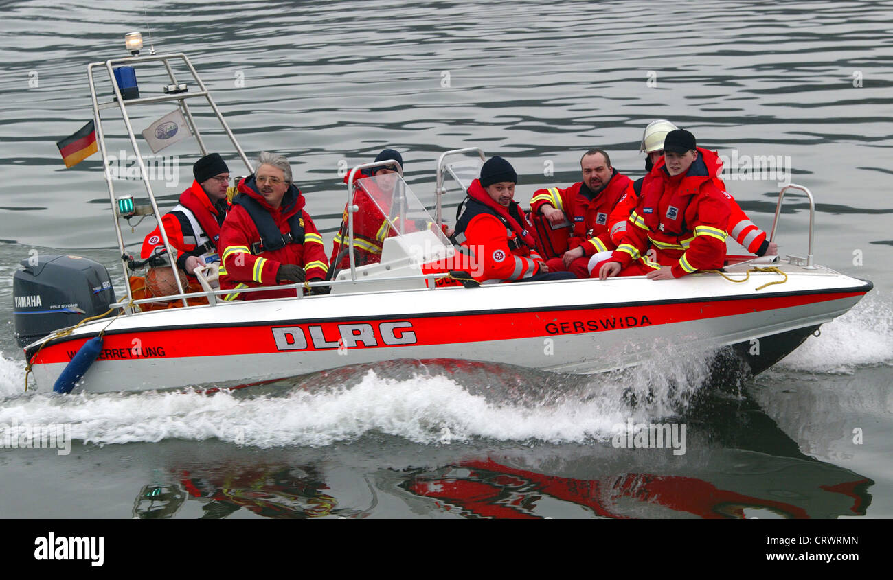 DLRG-Boot auf dem Baldeneysee in Essen Stockfotografie - Alamy