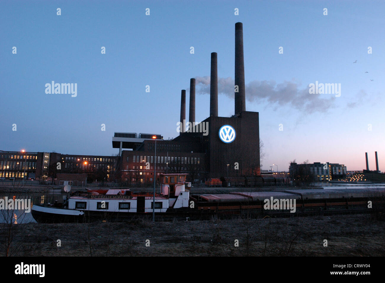 Volkswagen vw headquarters -Fotos und -Bildmaterial in hoher Auflösung – Alamy