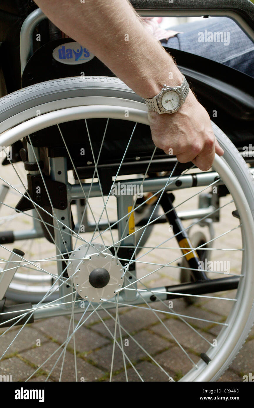 Ein behinderter mann Stockfotos und -bilder Kaufen - Alamy
