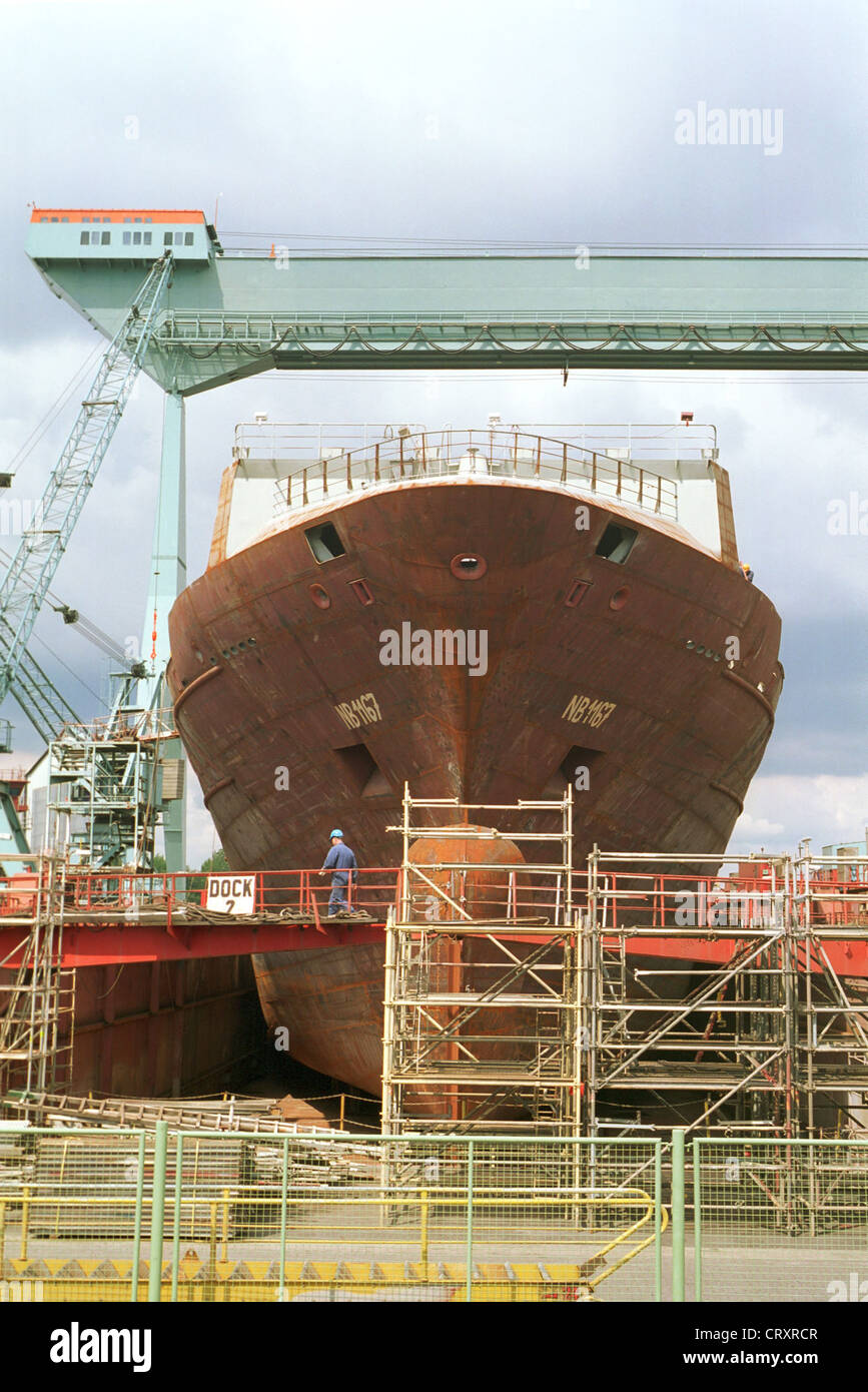 Schiffbau im Dock von der Sietas Stockfotografie - Alamy