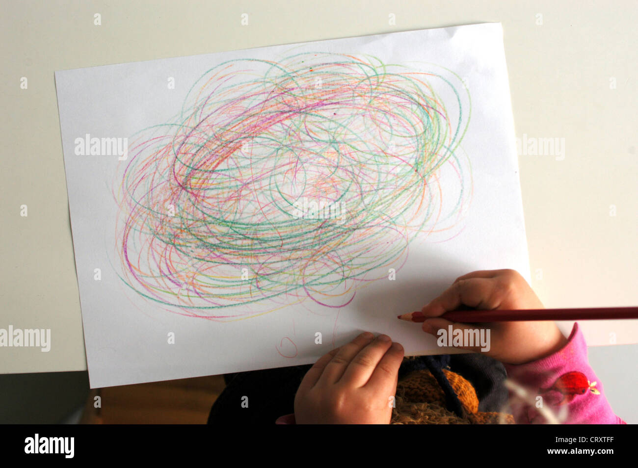 Gemaltes kind -Fotos und -Bildmaterial in hoher Auflösung – Alamy