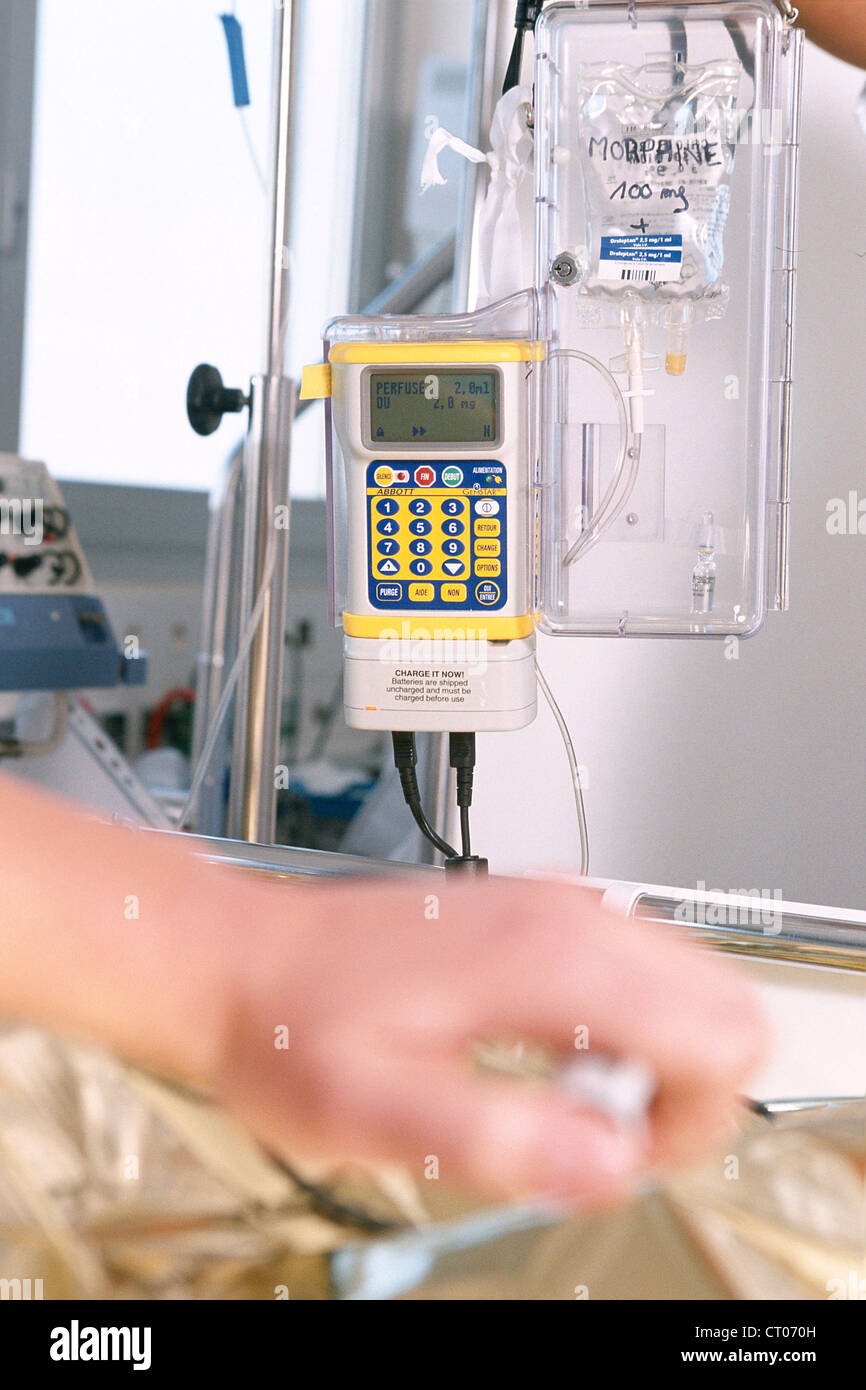 Morphine pump -Fotos und -Bildmaterial in hoher Auflösung – Alamy