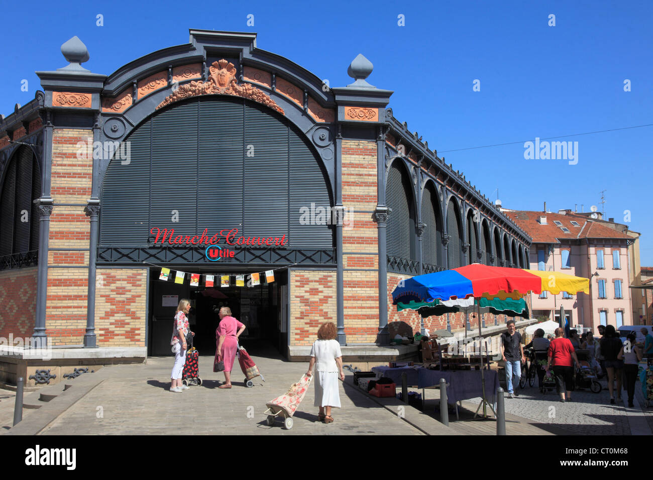 Midi pyrenees market -Fotos und -Bildmaterial in hoher Auflösung – Alamy