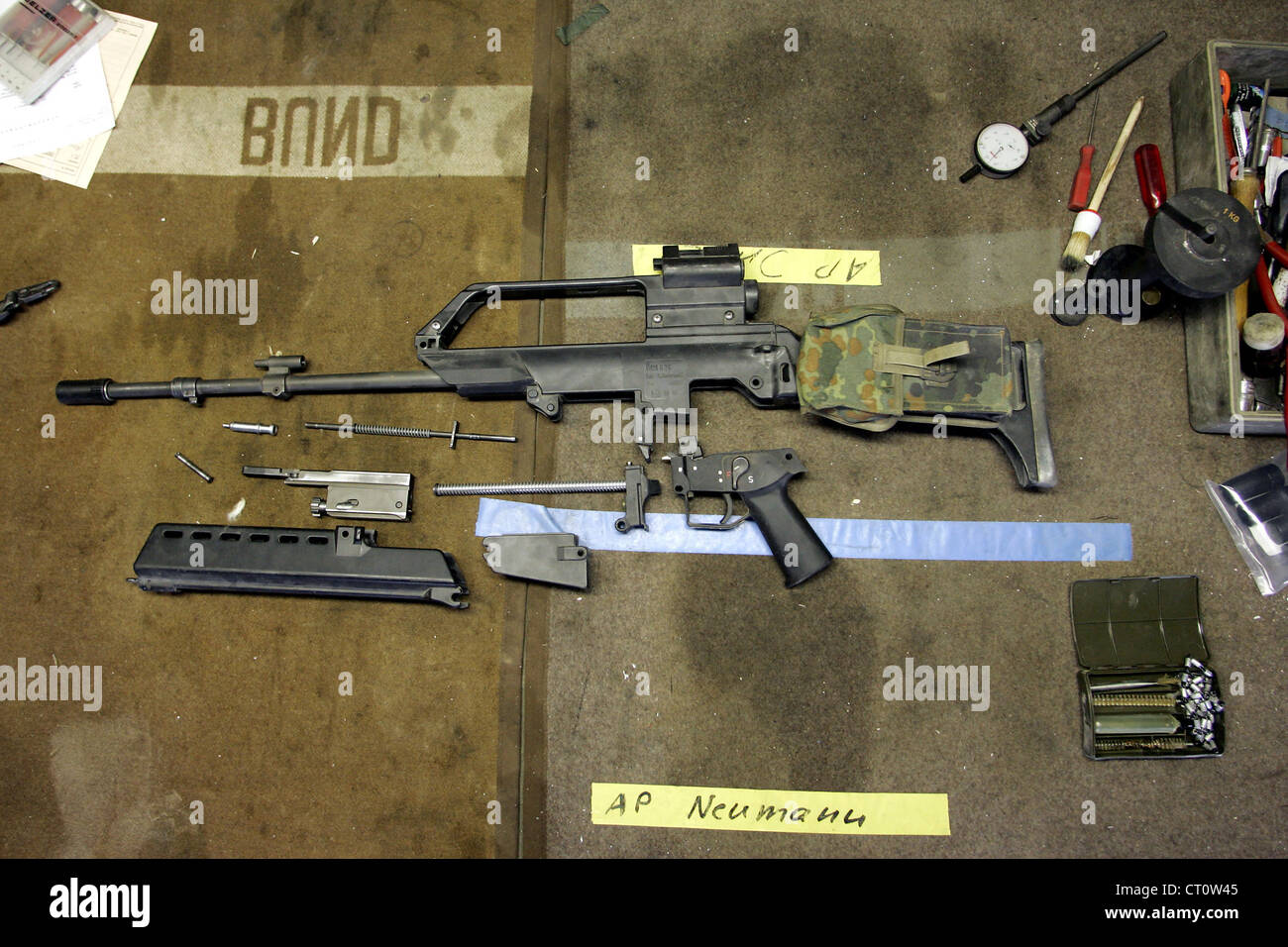 Zerlegte Waffe G36 Stockfotografie - Alamy