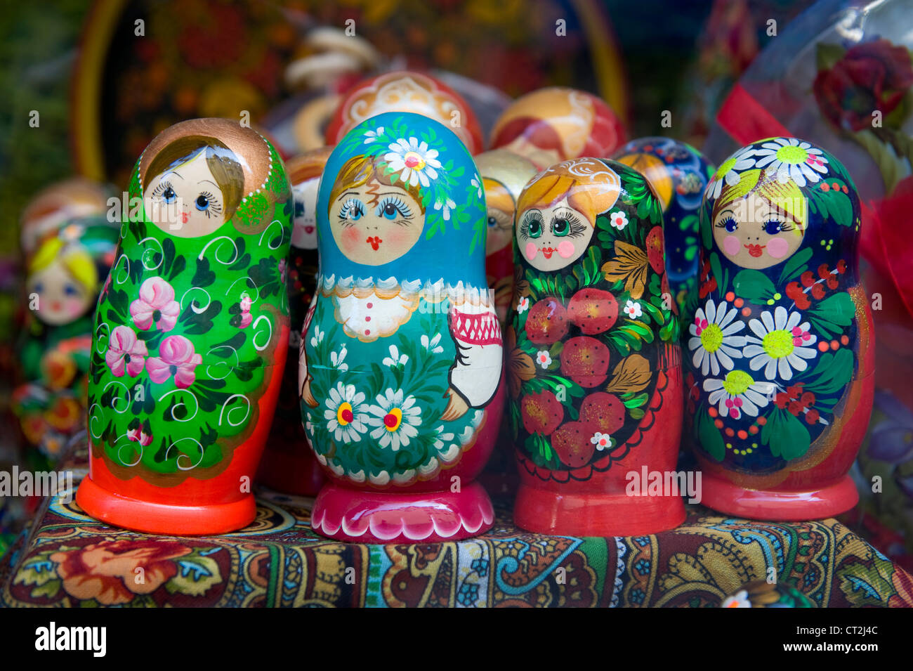 Babushka Woman Stockfotos & Babushka Woman Bilder - Alamy