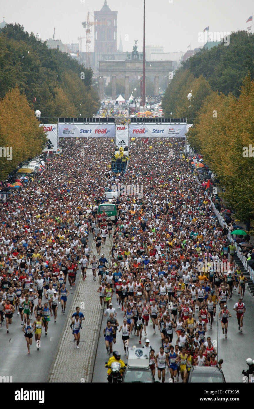 Berlin berlin marathon start -Fotos und -Bildmaterial in hoher ...