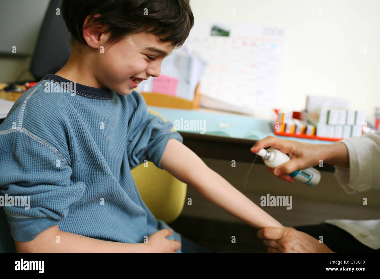 Tuberculosis vaccination bcg -Fotos und -Bildmaterial in hoher ...
