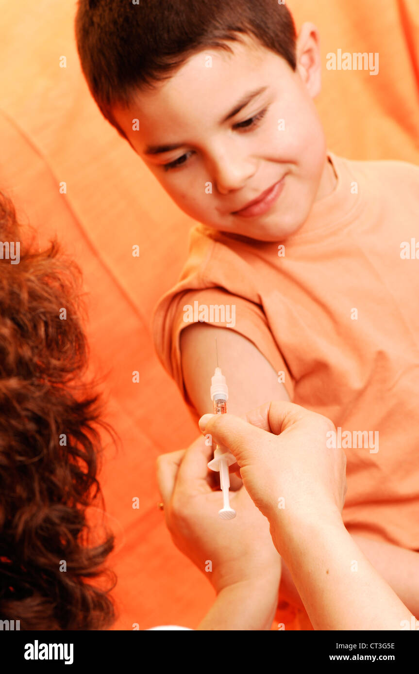 Arm impfen -Fotos und -Bildmaterial in hoher Auflösung – Alamy