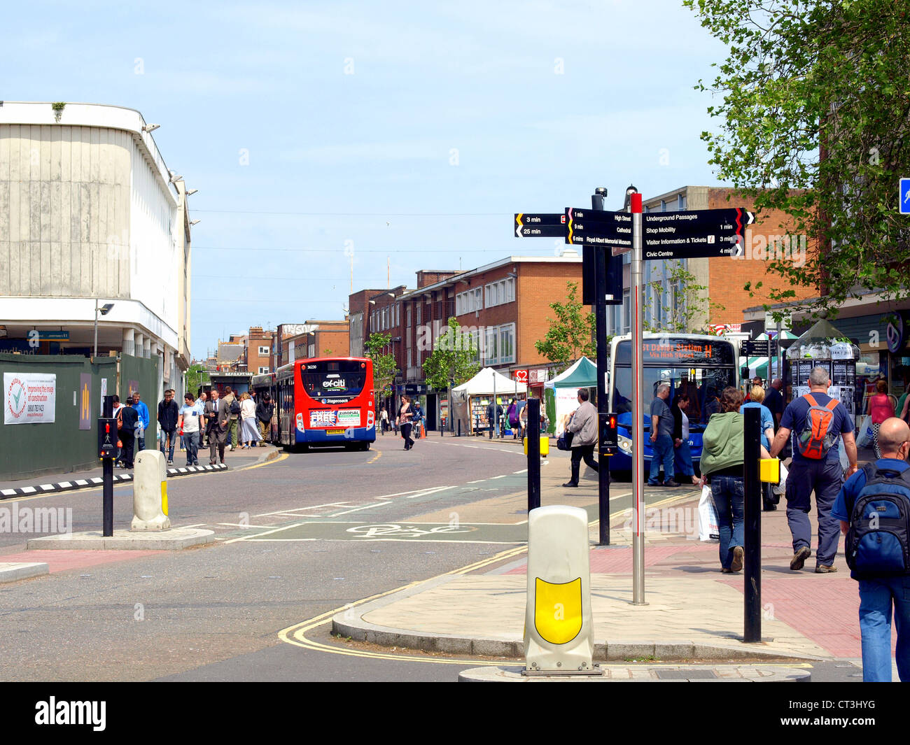 Exeter high street -Fotos und -Bildmaterial in hoher Auflösung – Alamy