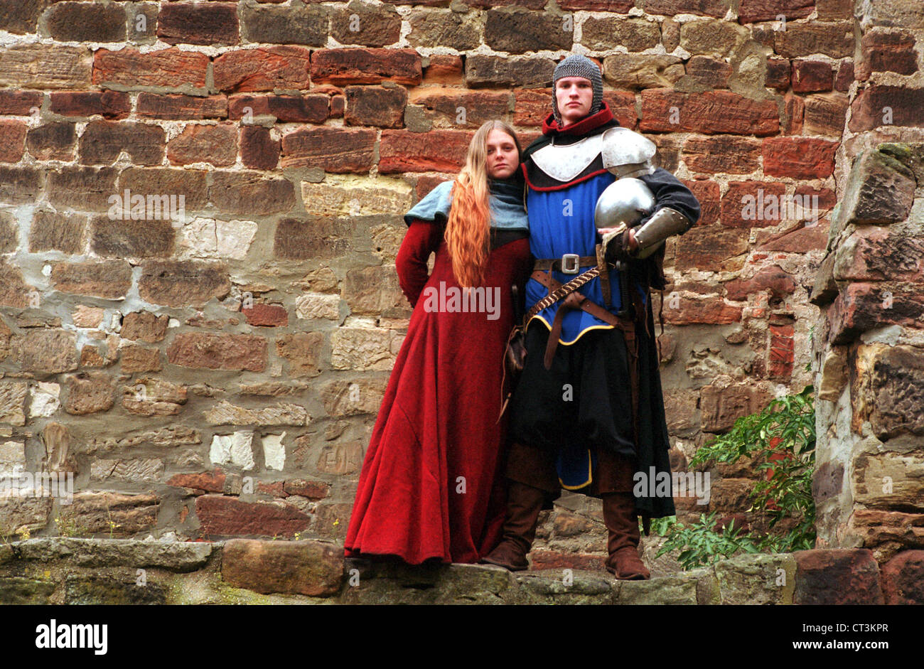 Frauen ritter -Fotos und -Bildmaterial in hoher Auflösung – Alamy