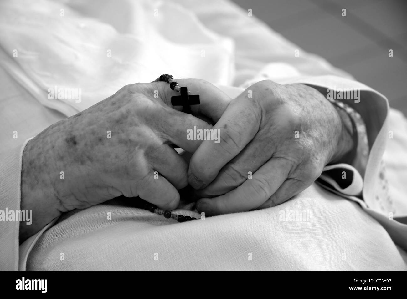 Menschliche leichen Schwarzweiß-Stockfotos und -bilder - Alamy