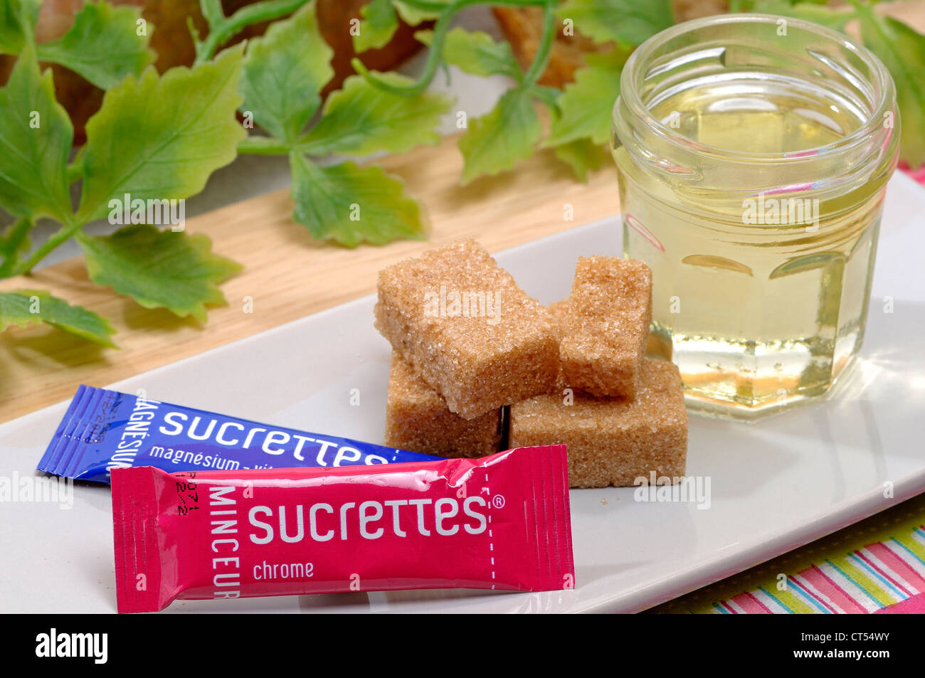 Sachet of sugar -Fotos und -Bildmaterial in hoher Auflösung – Alamy