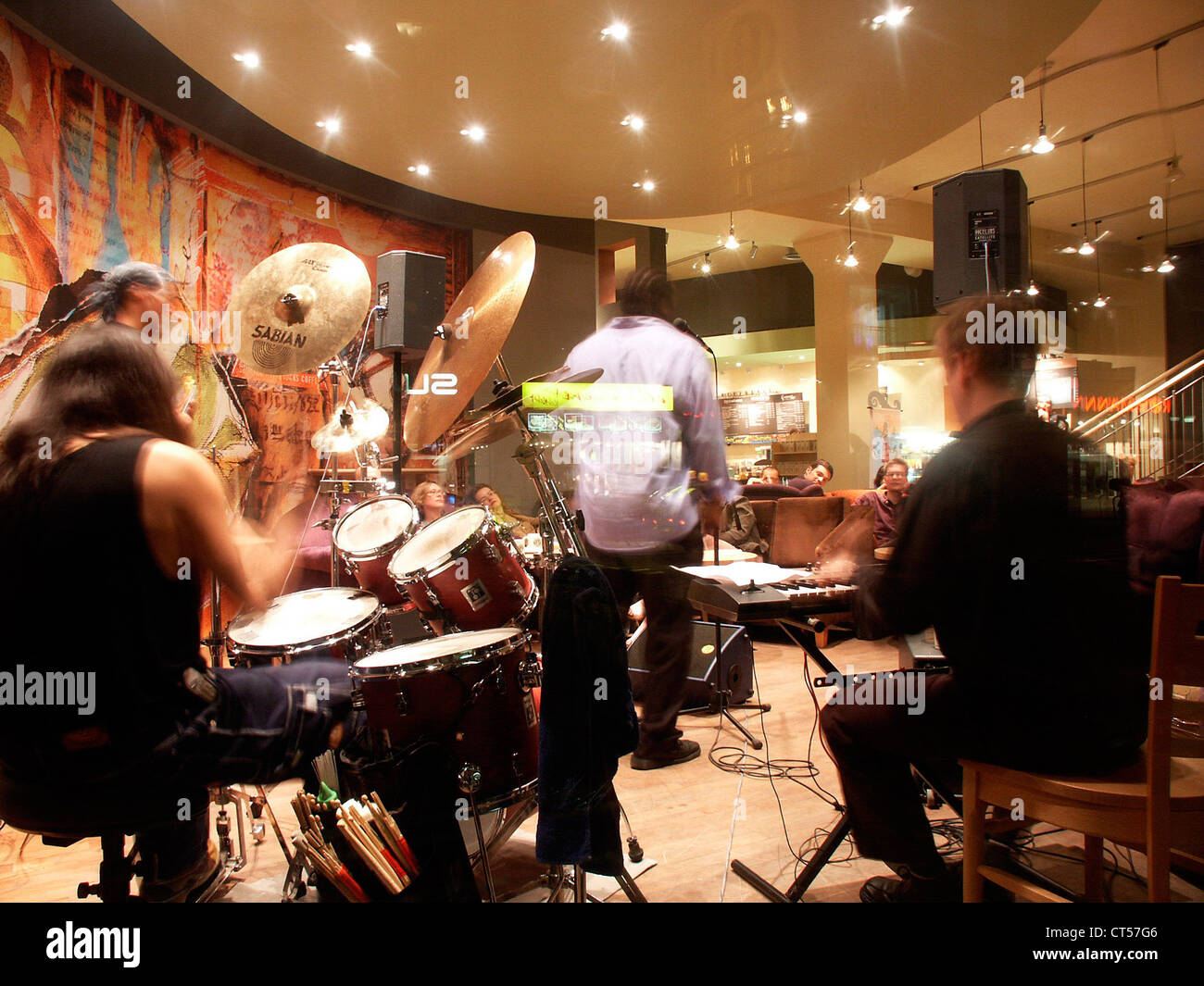 Berlin live music restaurant -Fotos und -Bildmaterial in hoher ...