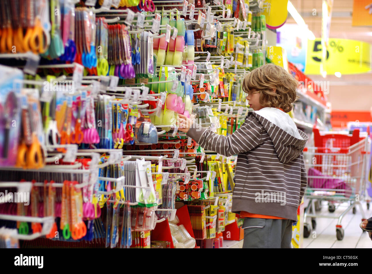 School supply -Fotos und -Bildmaterial in hoher Auflösung – Alamy