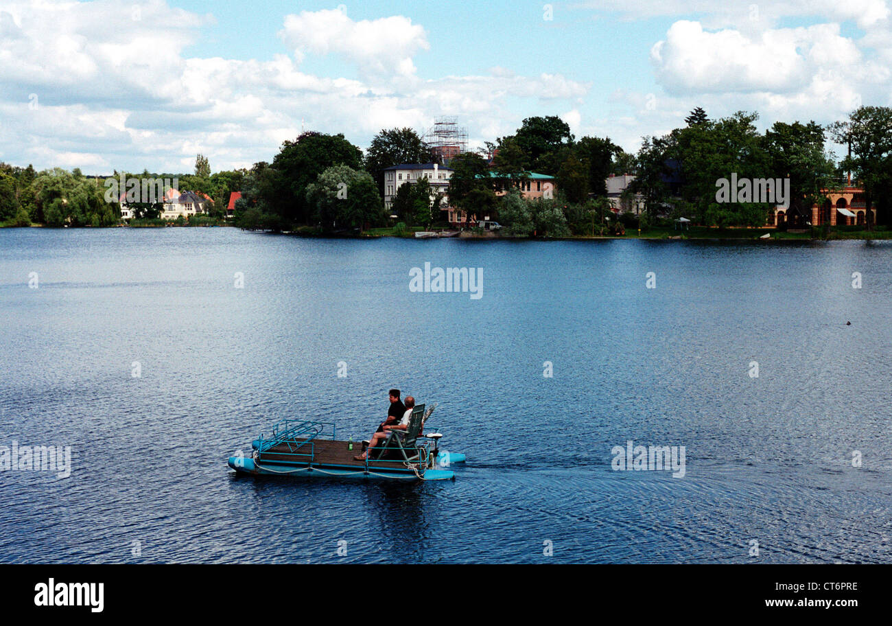 Potsdam bootsfahrt -Fotos und -Bildmaterial in hoher Auflösung – Alamy