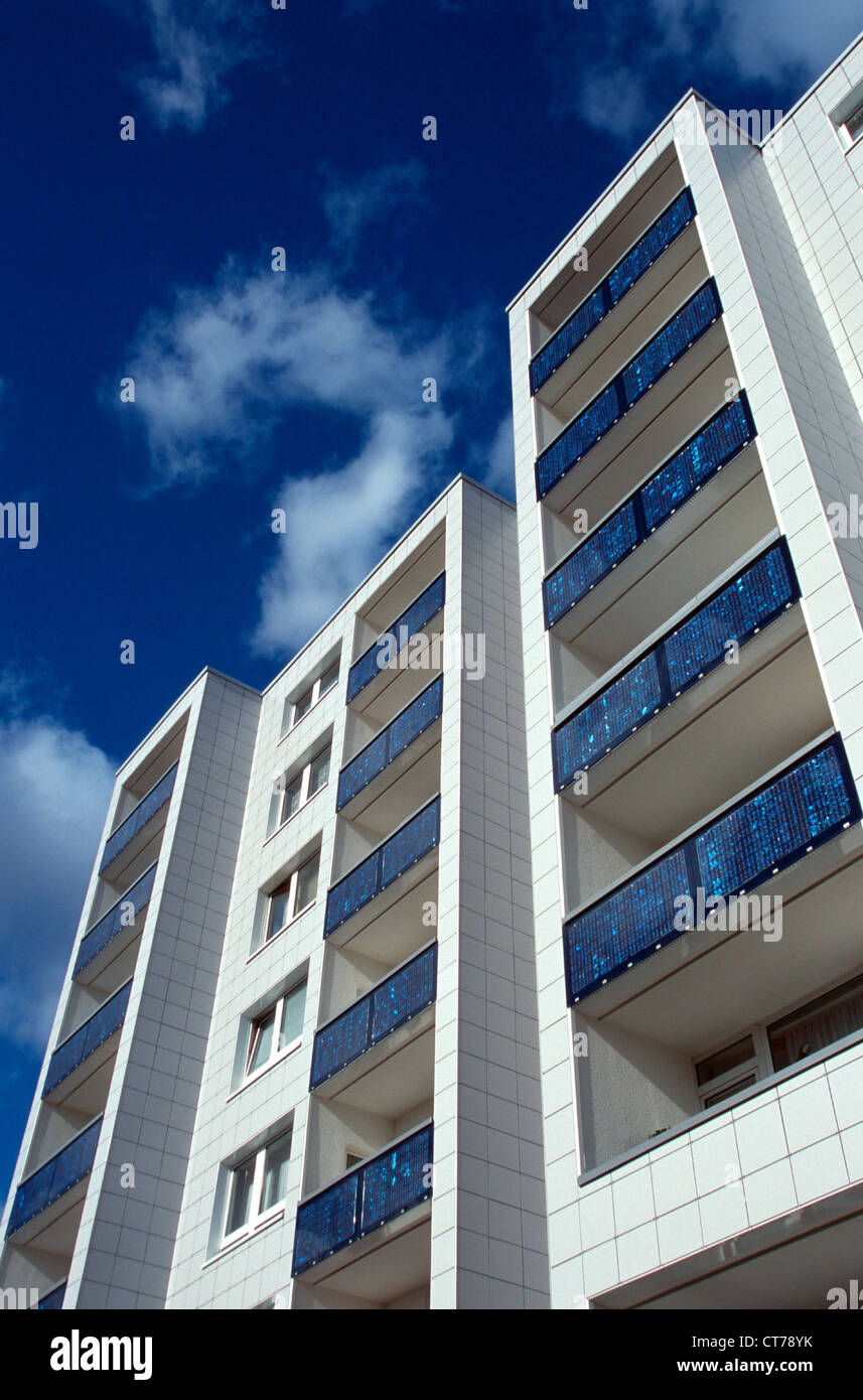 Solar facade cologne -Fotos und -Bildmaterial in hoher Auflösung – Alamy