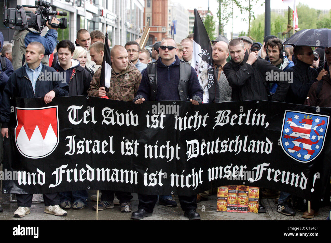 Npd poster germany -Fotos und -Bildmaterial in hoher Auflösung – Alamy