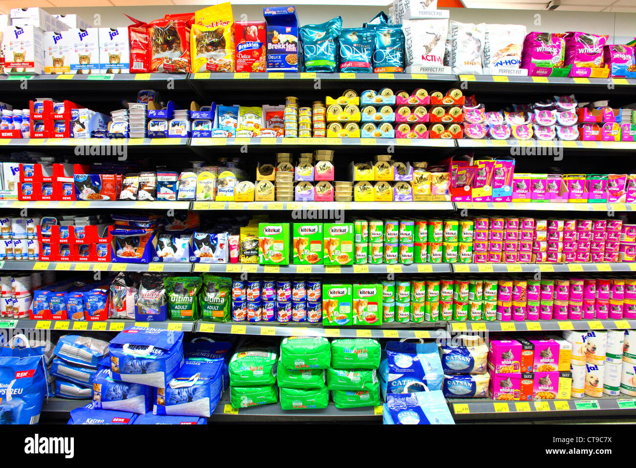 Supermarket shelf -Fotos und -Bildmaterial in hoher Auflösung - Seite 2 ...