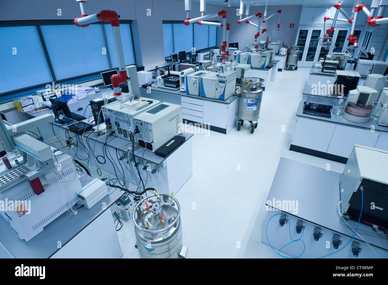 Chemistry laboratory -Fotos und -Bildmaterial in hoher Auflösung – Alamy