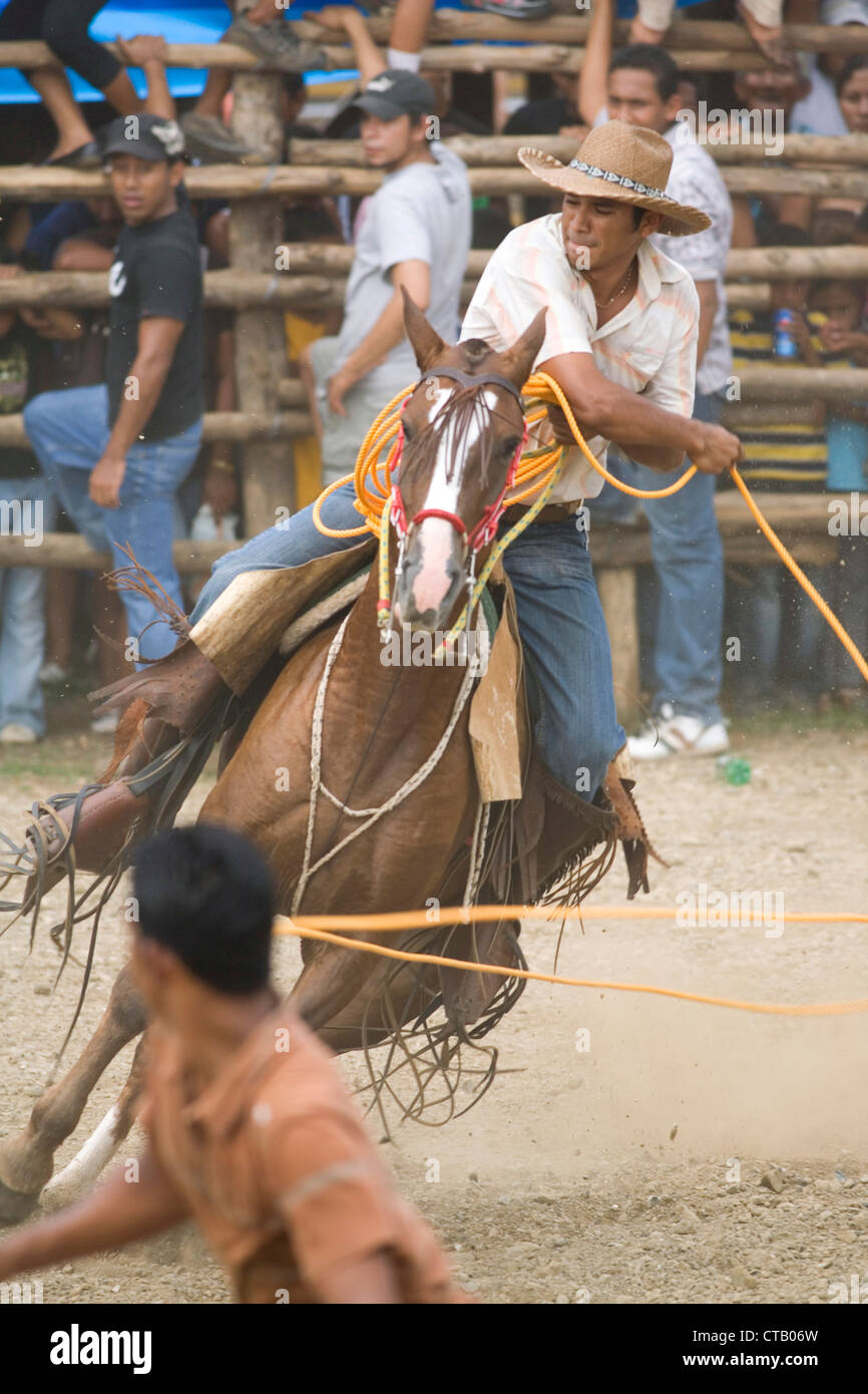 Cowboy and lasso -Fotos und -Bildmaterial in hoher Auflösung – Alamy