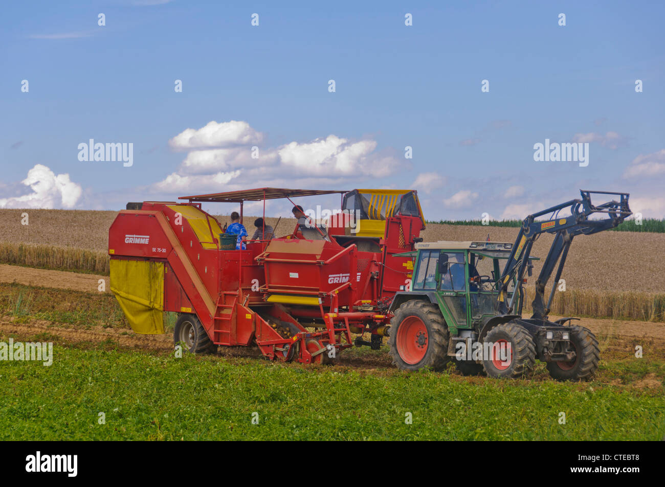 Landwirtschaftliche landarbeiter -Fotos und -Bildmaterial in hoher Auflösung – Alamy