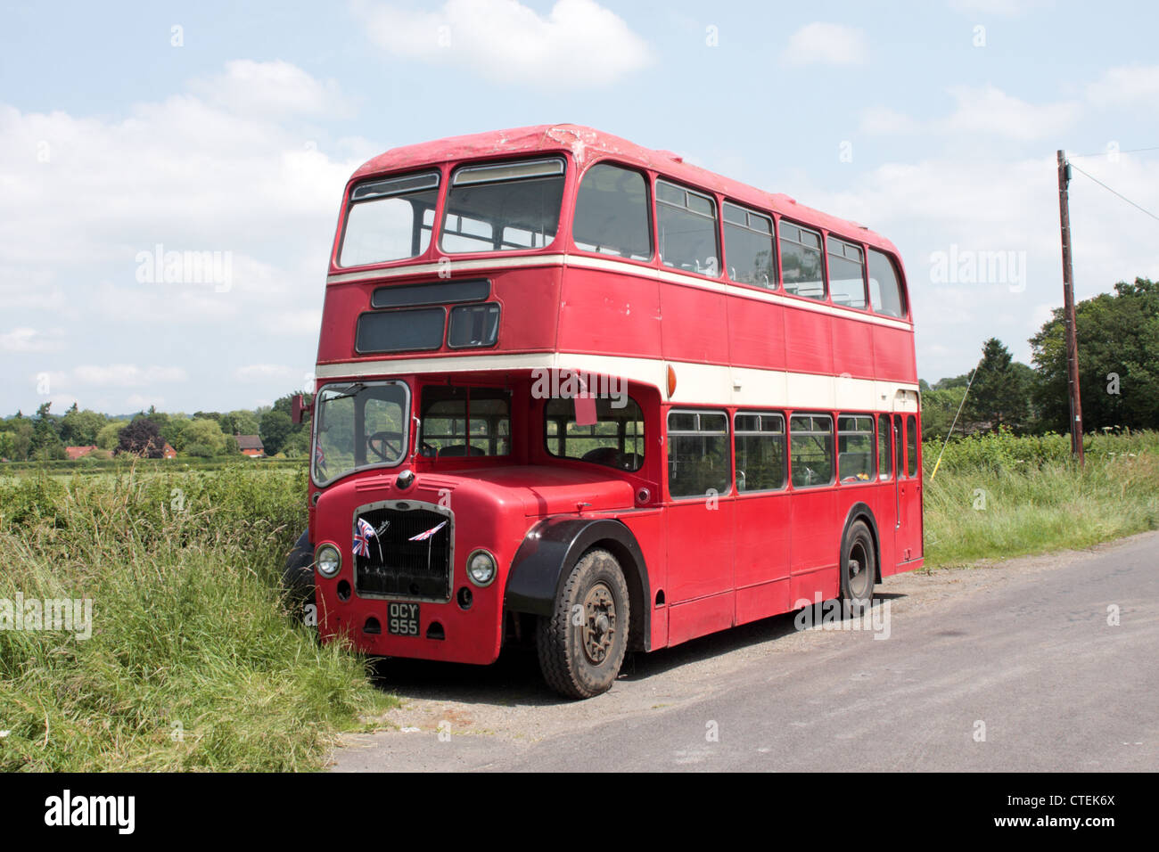 Double deck bus -Fotos und -Bildmaterial in hoher Auflösung – Alamy