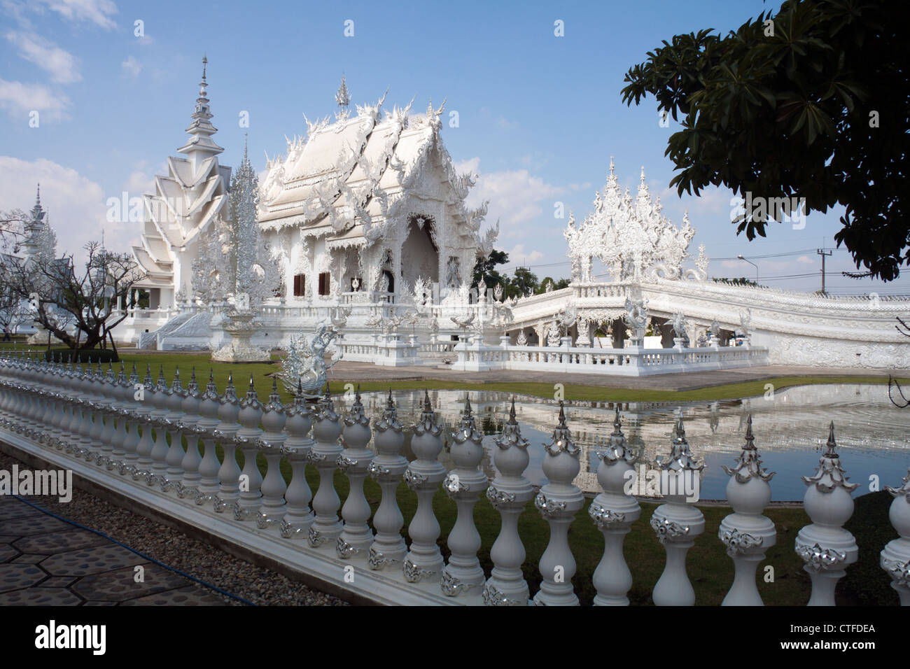 Wat rong khun chiang rai -Fotos und -Bildmaterial in hoher Auflösung ...