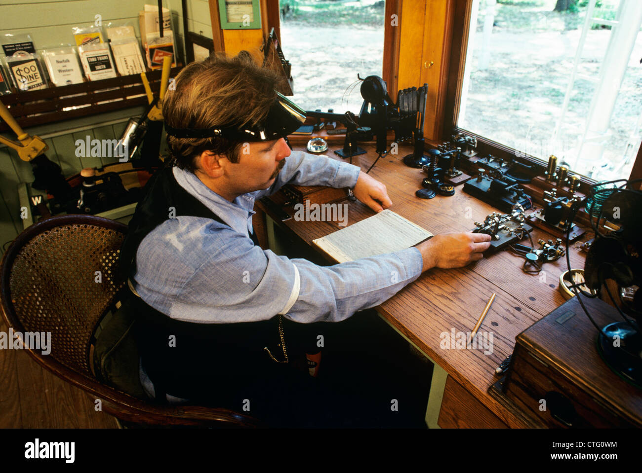 Eisenbahn telegraphenstation -Fotos und -Bildmaterial in hoher ...