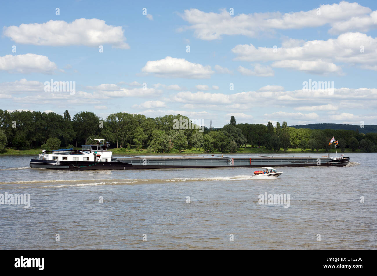Kommerzielle Barge Stockfotos und -bilder Kaufen - Alamy