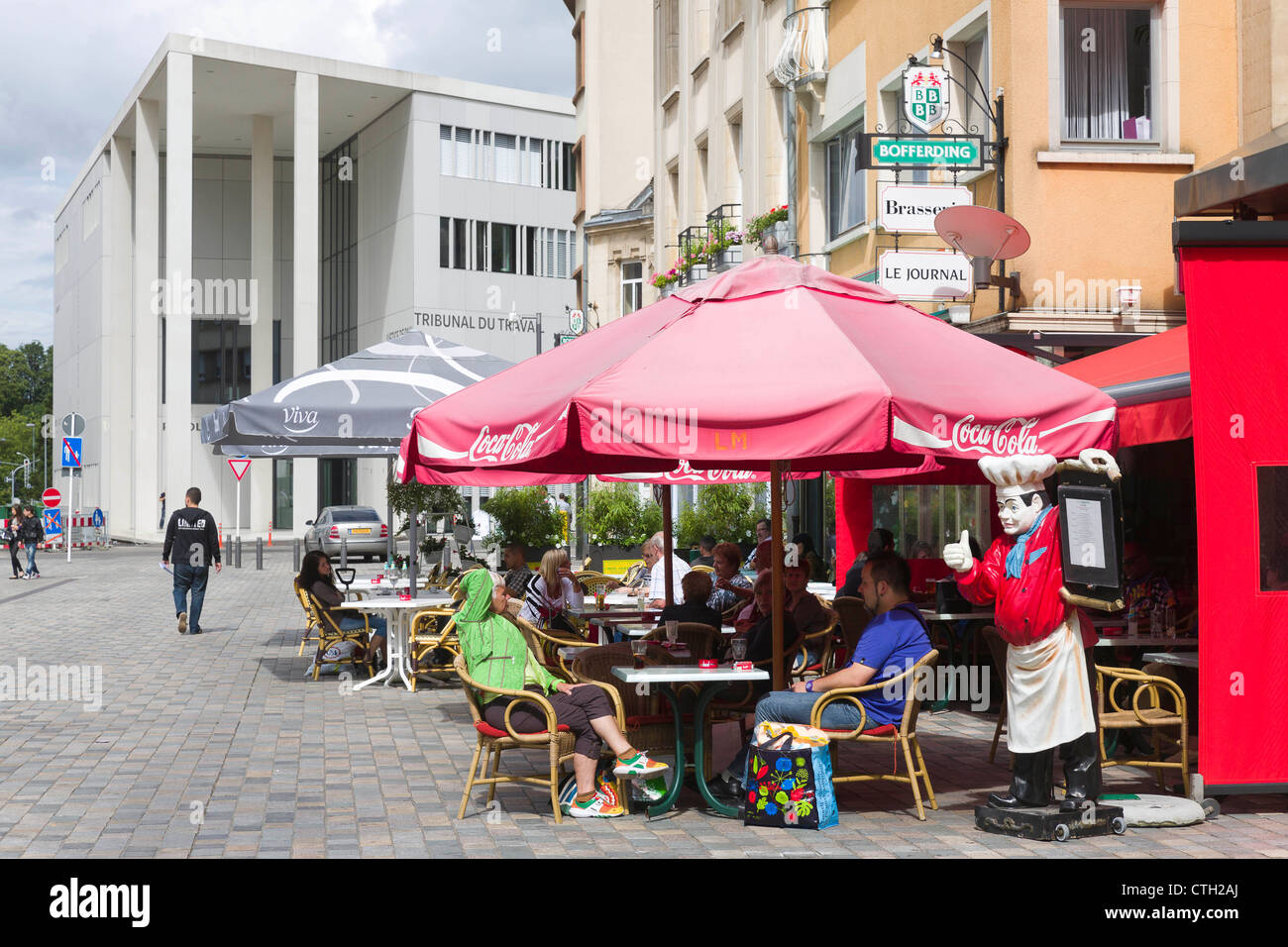 Terrasse des cafés -Fotos und -Bildmaterial in hoher Auflösung – Alamy
