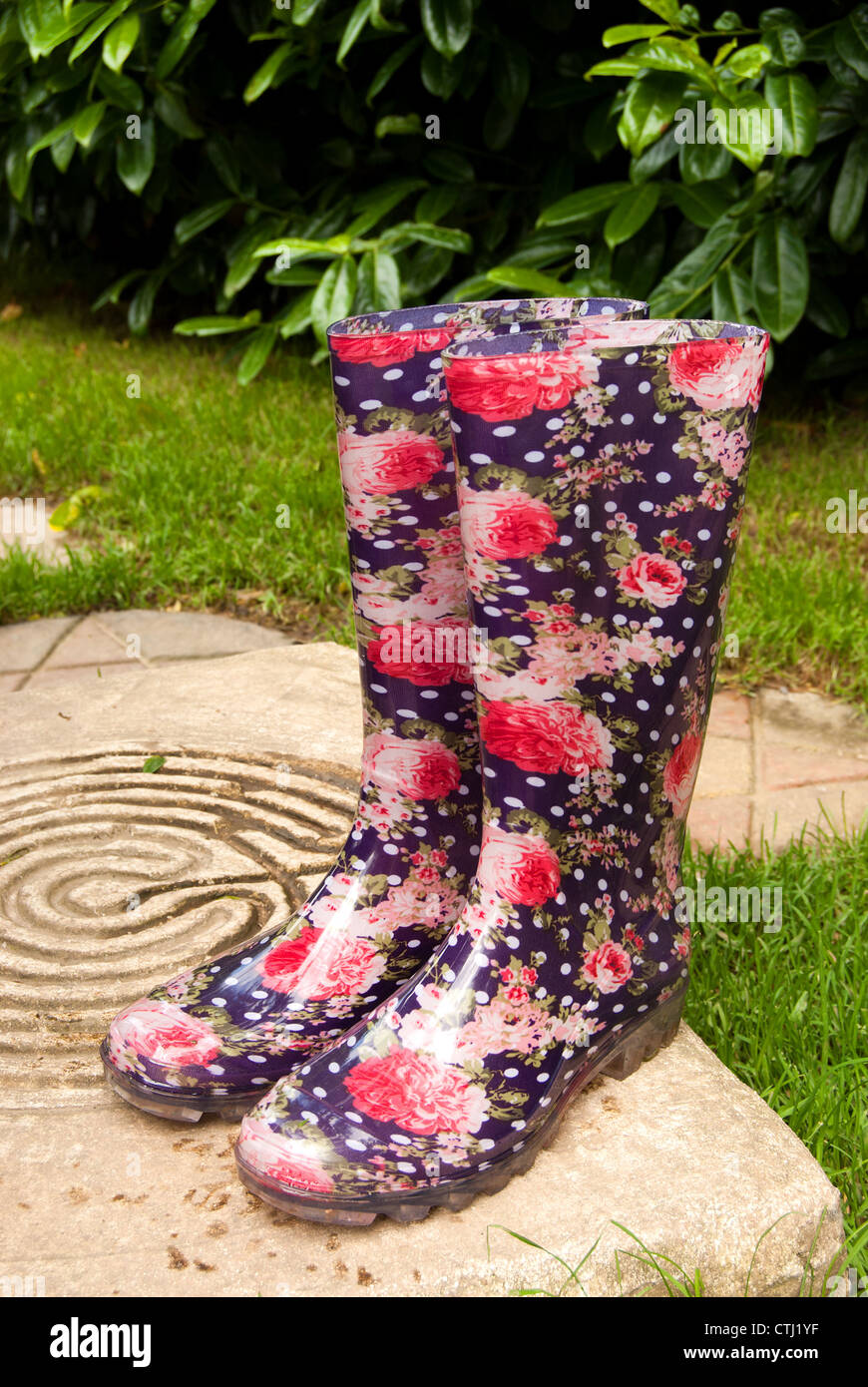 Girls wellies -Fotos und -Bildmaterial in hoher Auflösung – Alamy