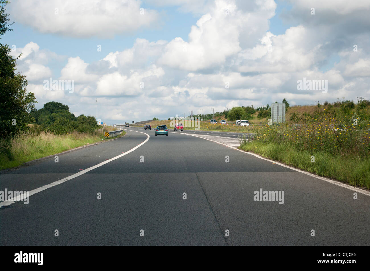 Motorway slip road -Fotos und -Bildmaterial in hoher Auflösung – Alamy